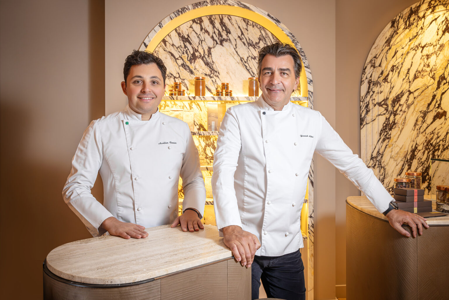 Les Chefs Yannick Alléno et Aurélien Rivoire ouvrent leur nouvelle ...